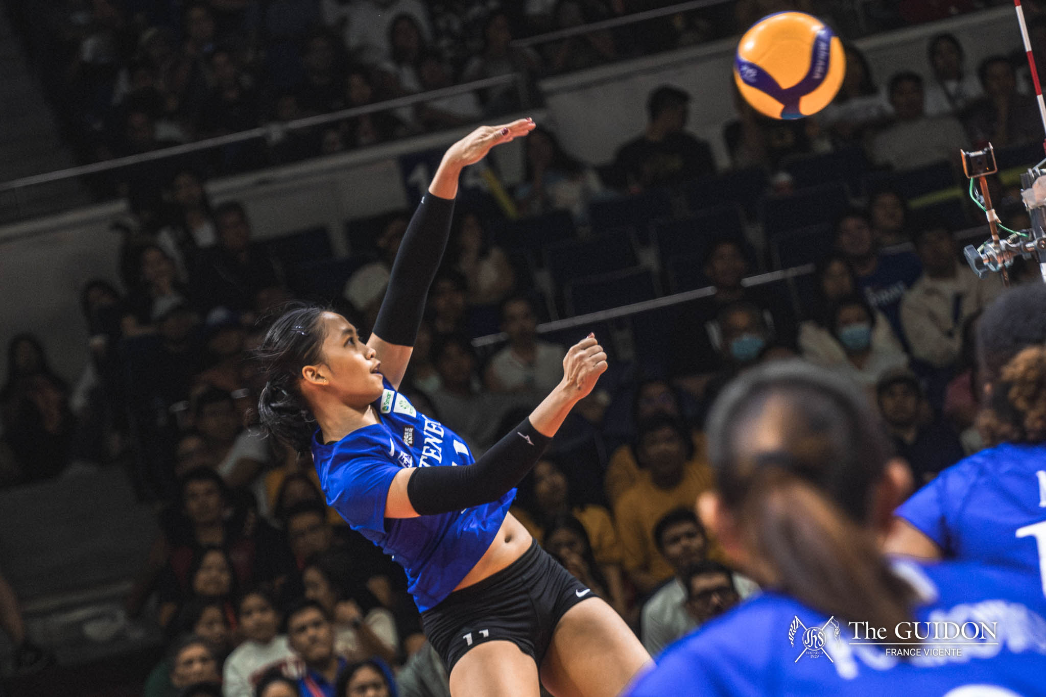 Ateneo clinches match honors in a set and season sweep romp of UP